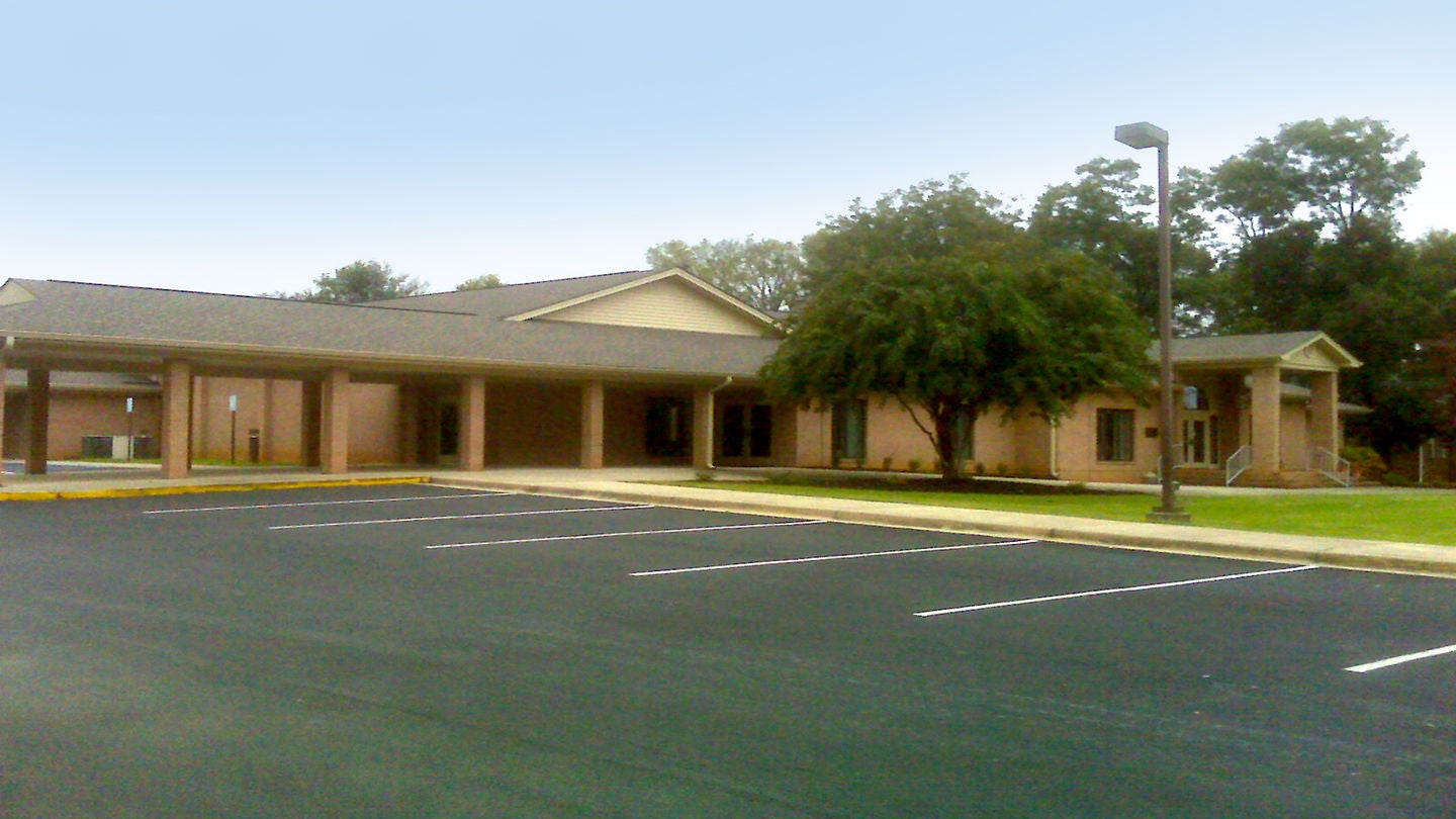 ROSELAWN FUNERAL HOME AND CEMETERY - Decatur AL - Hours, Directions ...