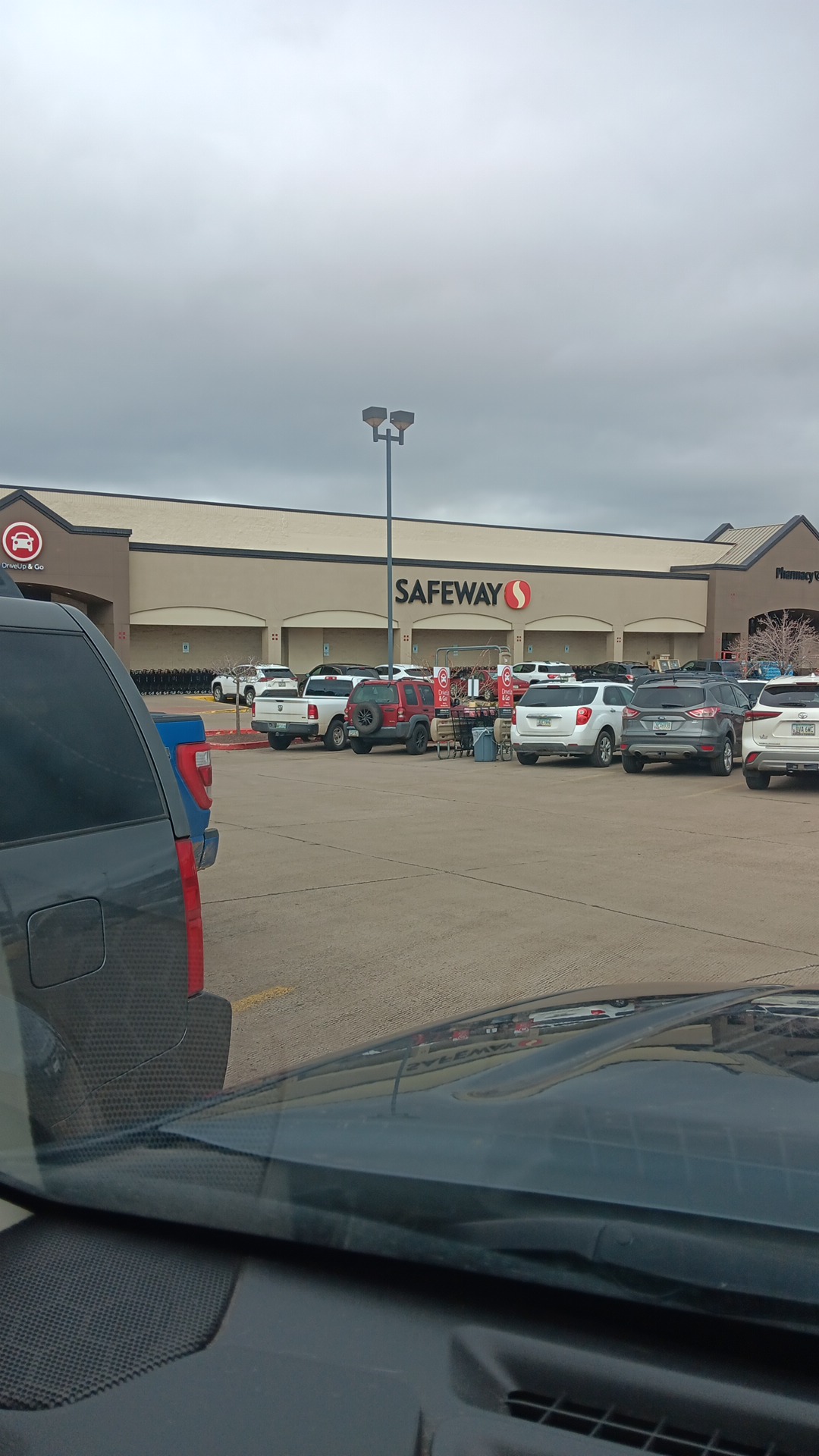 SAFEWAY - 900 W Deuce Of Clubs, Show Low AZ - Hours, Directions ...