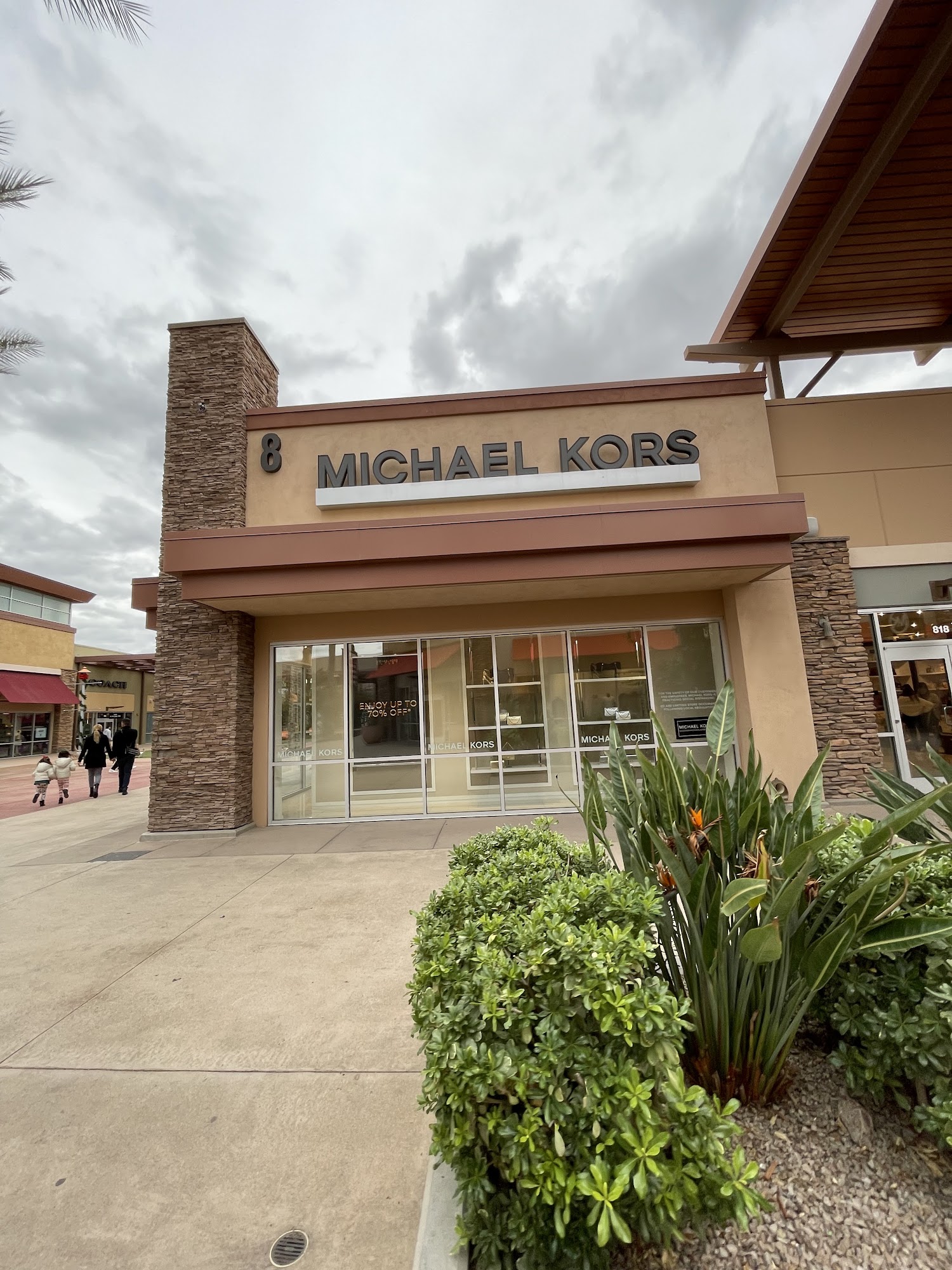 TUCSON PREMIUM OUTLETS - Tucson AZ - Hours, Directions, Reviews ...