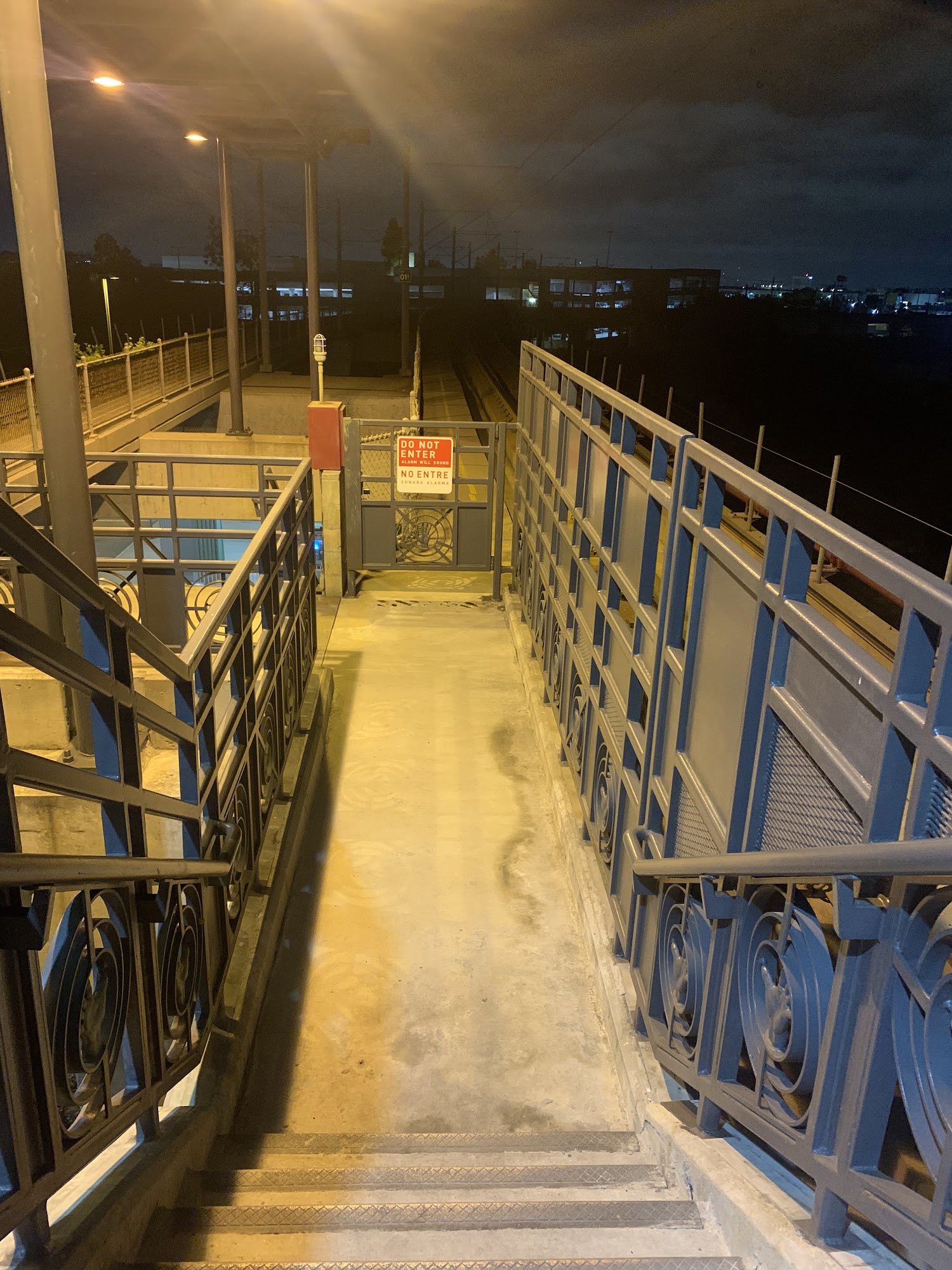 RAYTHEON SPACE AND AIRBORNE SYSTEMS - El Segundo CA - Hours, Directions ...