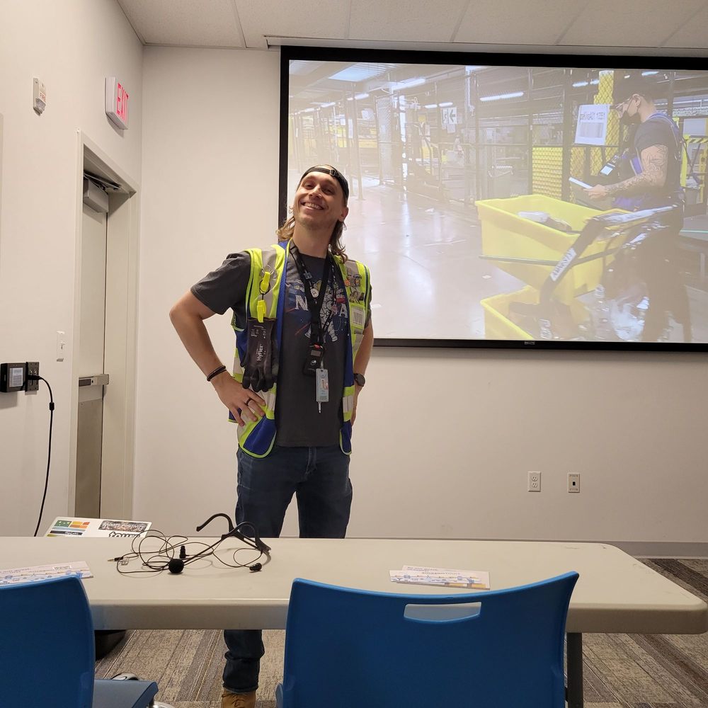 AMAZON FULFILLMENT CENTER TOURS - DEN3 - Thornton CO - Hours ...