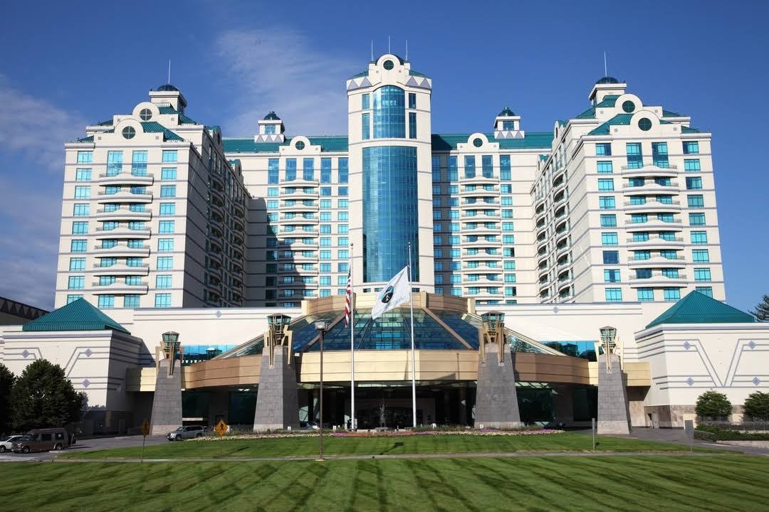 FOXWOODS RESORT CASINO - Mashantucket CT - Hours, Directions, Reviews ...
