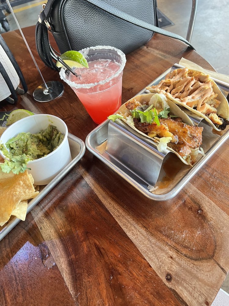 Guac Taco Studio & Bar, Stone Mountain - Menu, Reviews (118), Photos ...