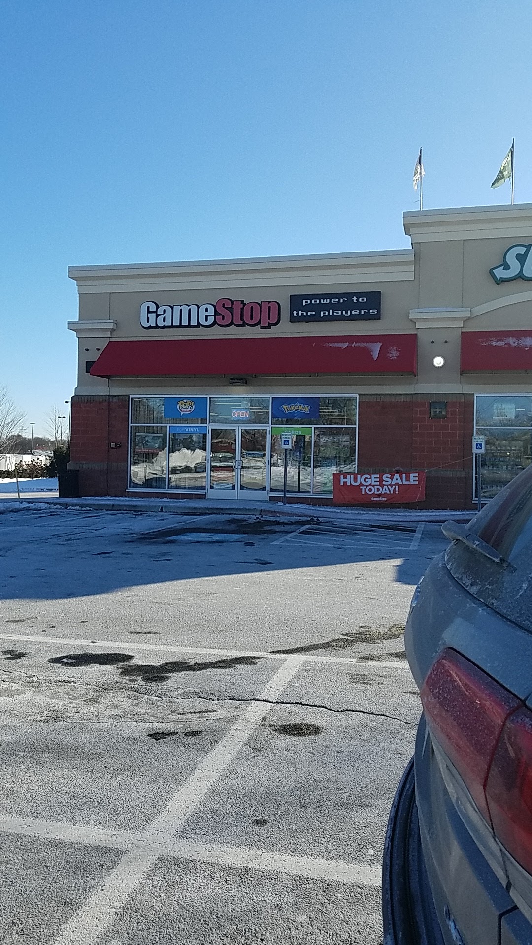 GAMESTOP - 649 Memorial Dr, Chicopee MA - Hours, Directions, Reviews ...
