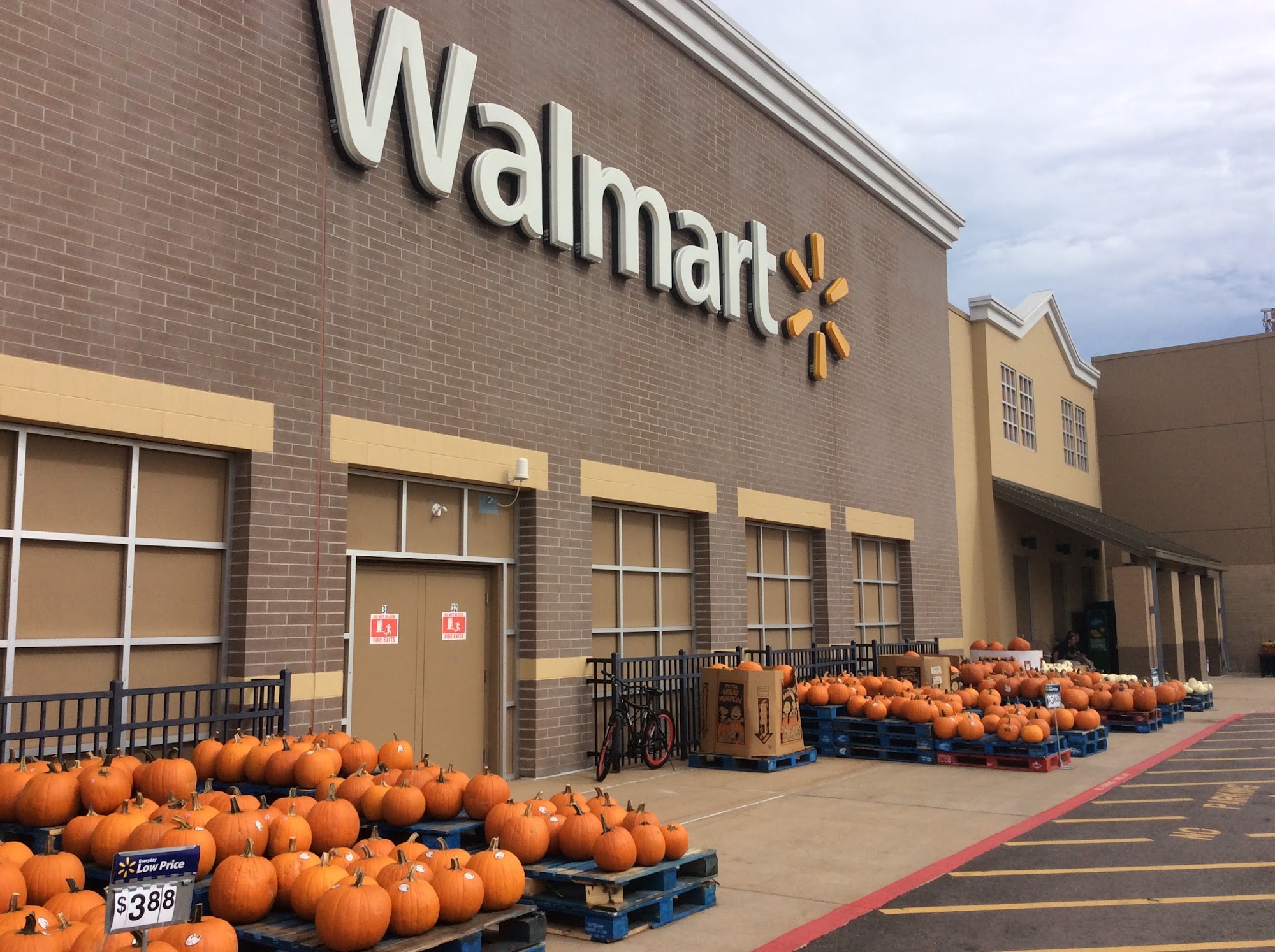 WALMART SUPERCENTER - 7083 W 48th St, Fremont MI - Hours, Directions ...
