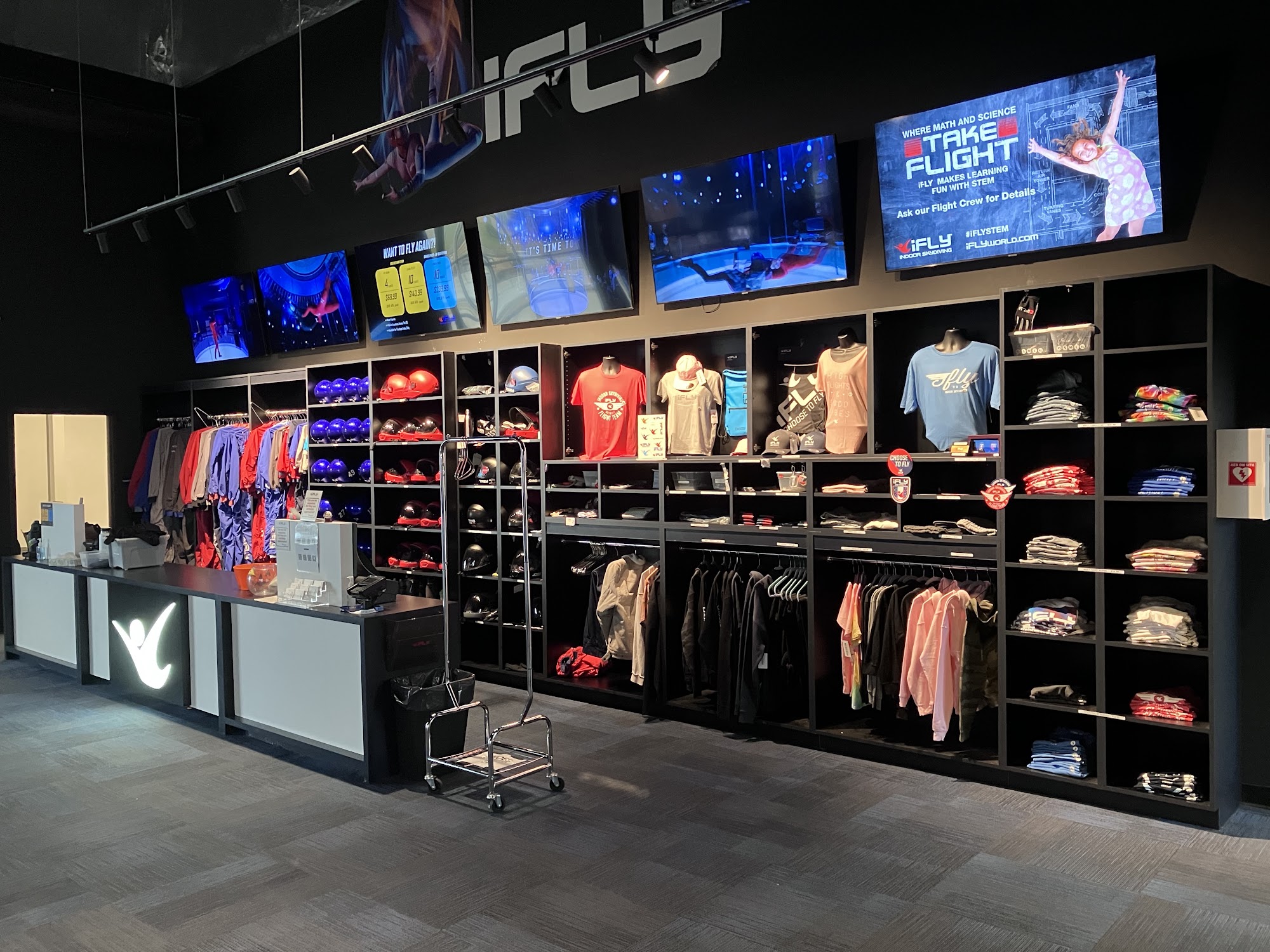 IFLY INDOOR SKYDIVING - DETROIT - Novi MI - Hours, Directions, Reviews ...