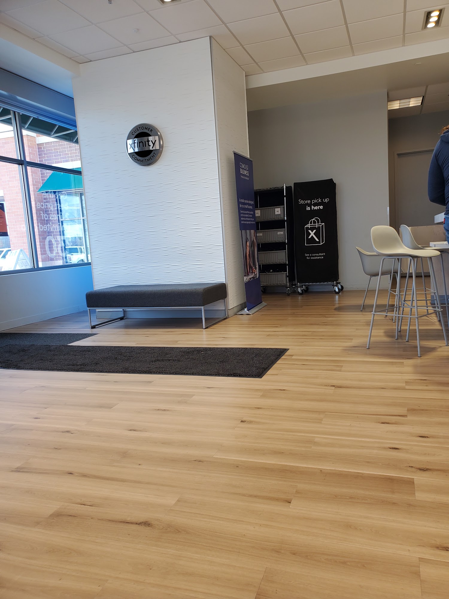 XFINITY STORE BY COMCAST - 429 Commerce Dr, Woodbury MN - Hours ...