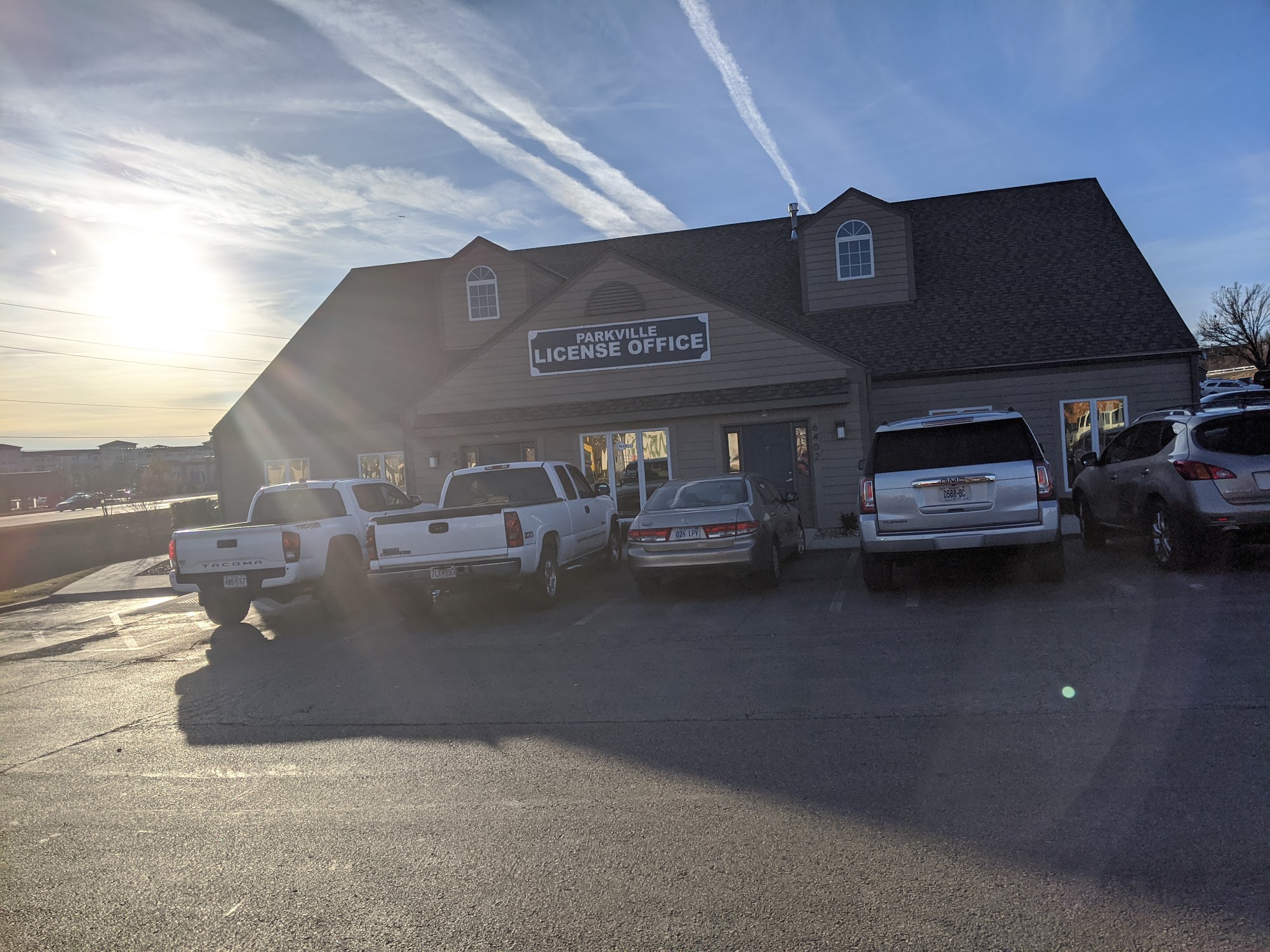 PARKVILLE LICENSE OFFICE - Kansas City MO - Hours, Directions, Reviews ...