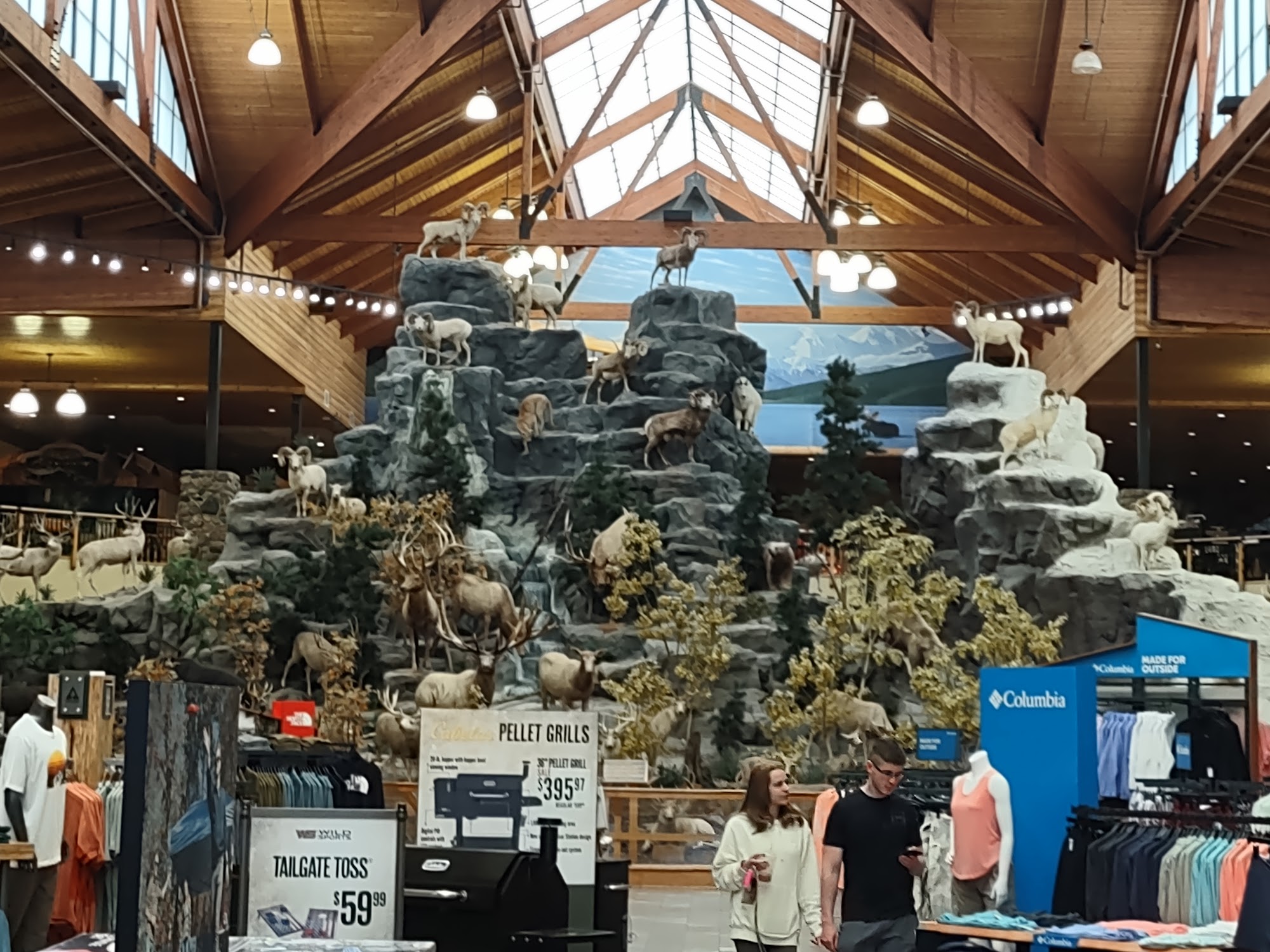 BASS PRO SHOPS BASE CAMP - Springfield MO - Hours, Directions, Reviews ...