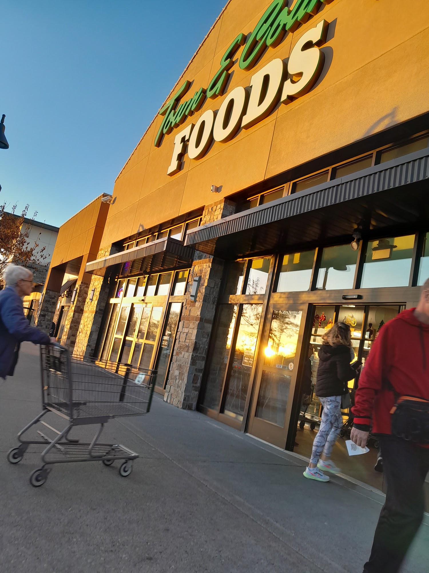 TOWN & COUNTRY FOODS - Billings MT - Hours, Directions, Reviews ...