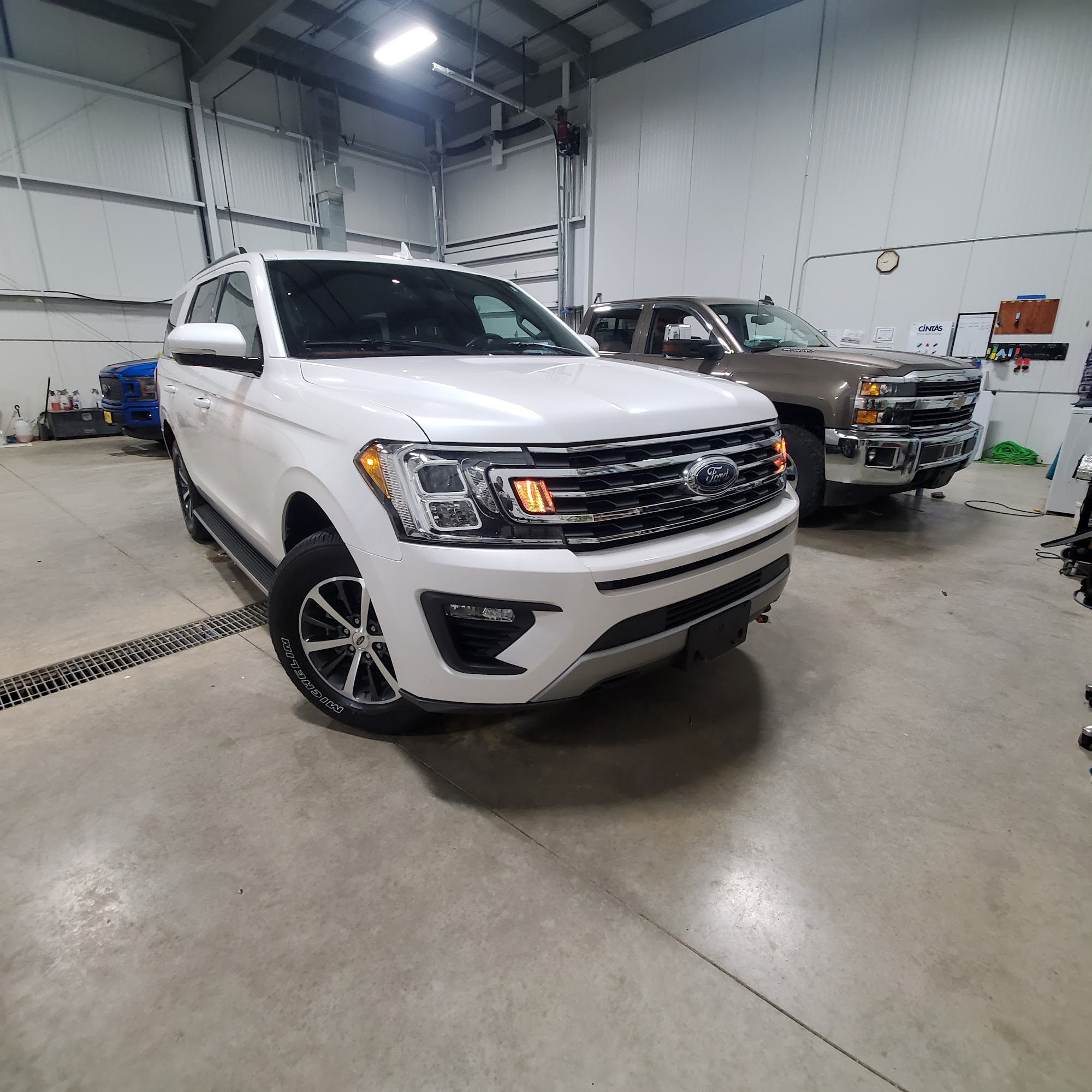 RED ROCK FORD, INC. - Williston ND - Hours, Directions, Reviews ...