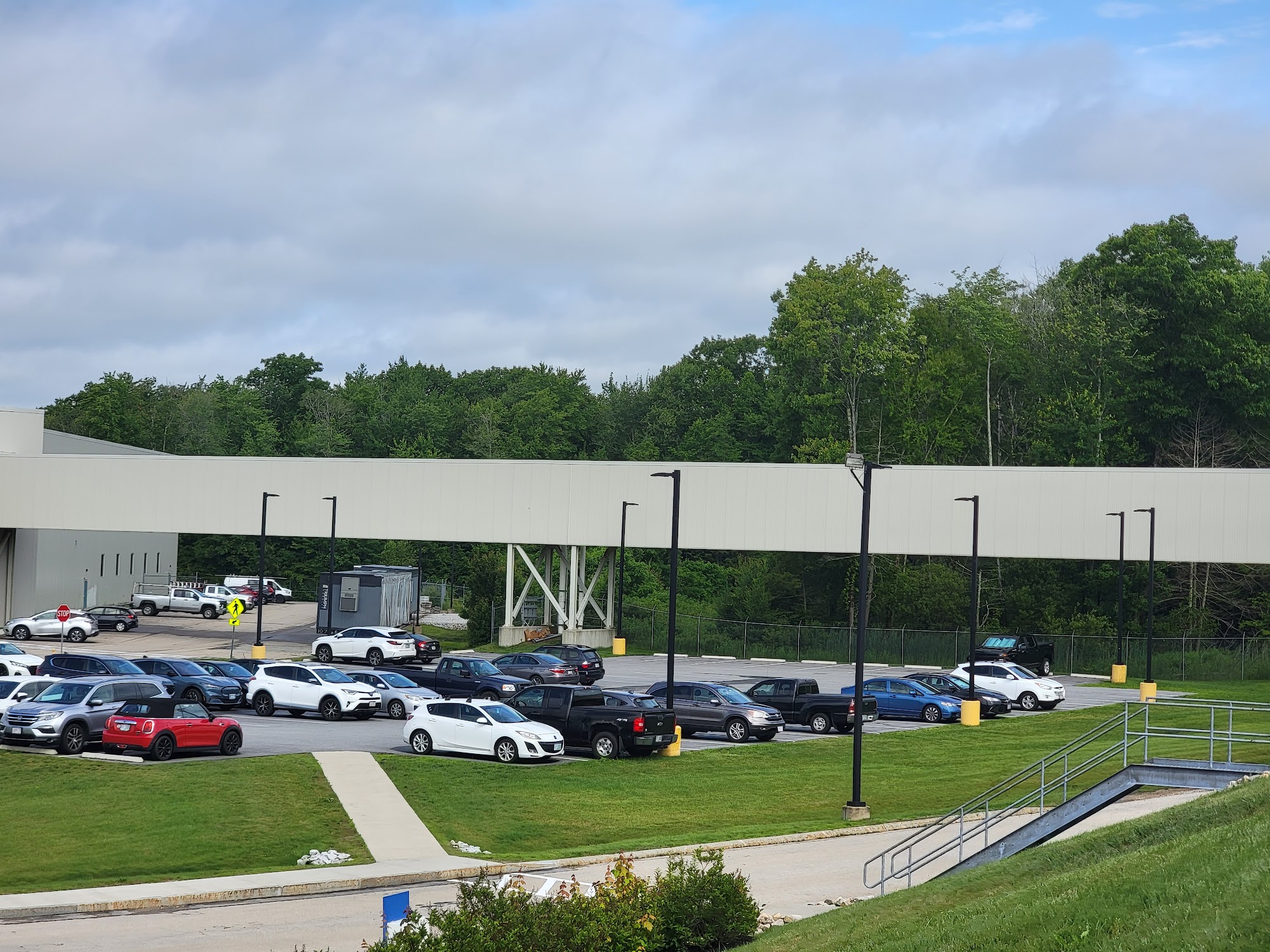 LINDT & SPRUNGLI USA - Stratham NH - Hours, Directions, Reviews ...