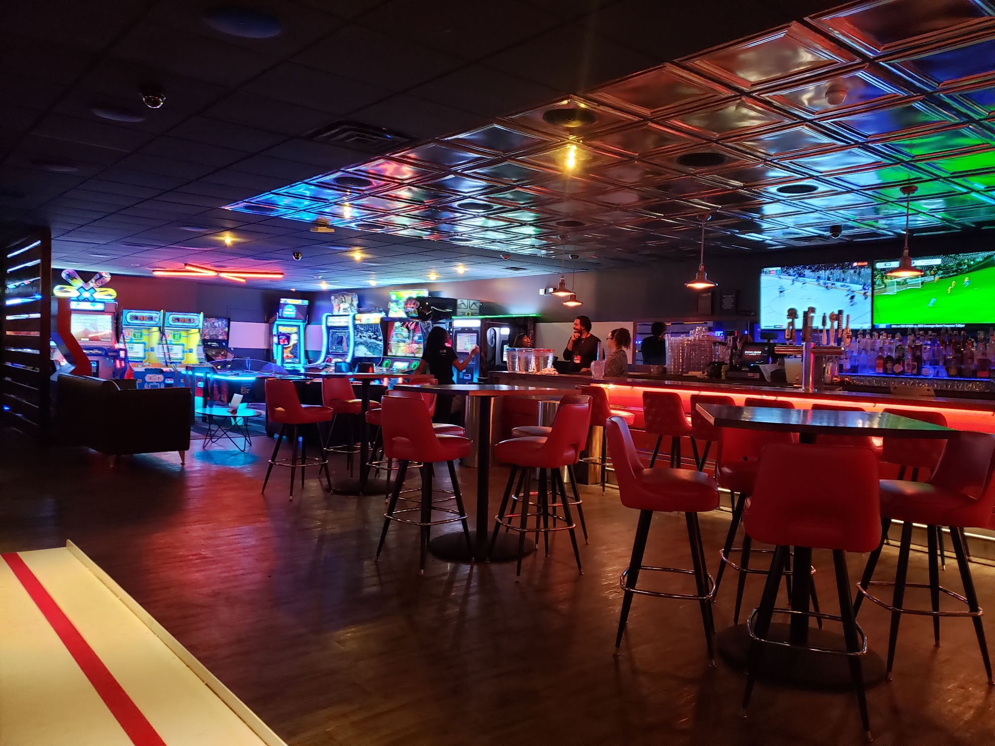 BOWLERO WHITE PLAINS - White Plains NY - Hours, Directions, Reviews ...