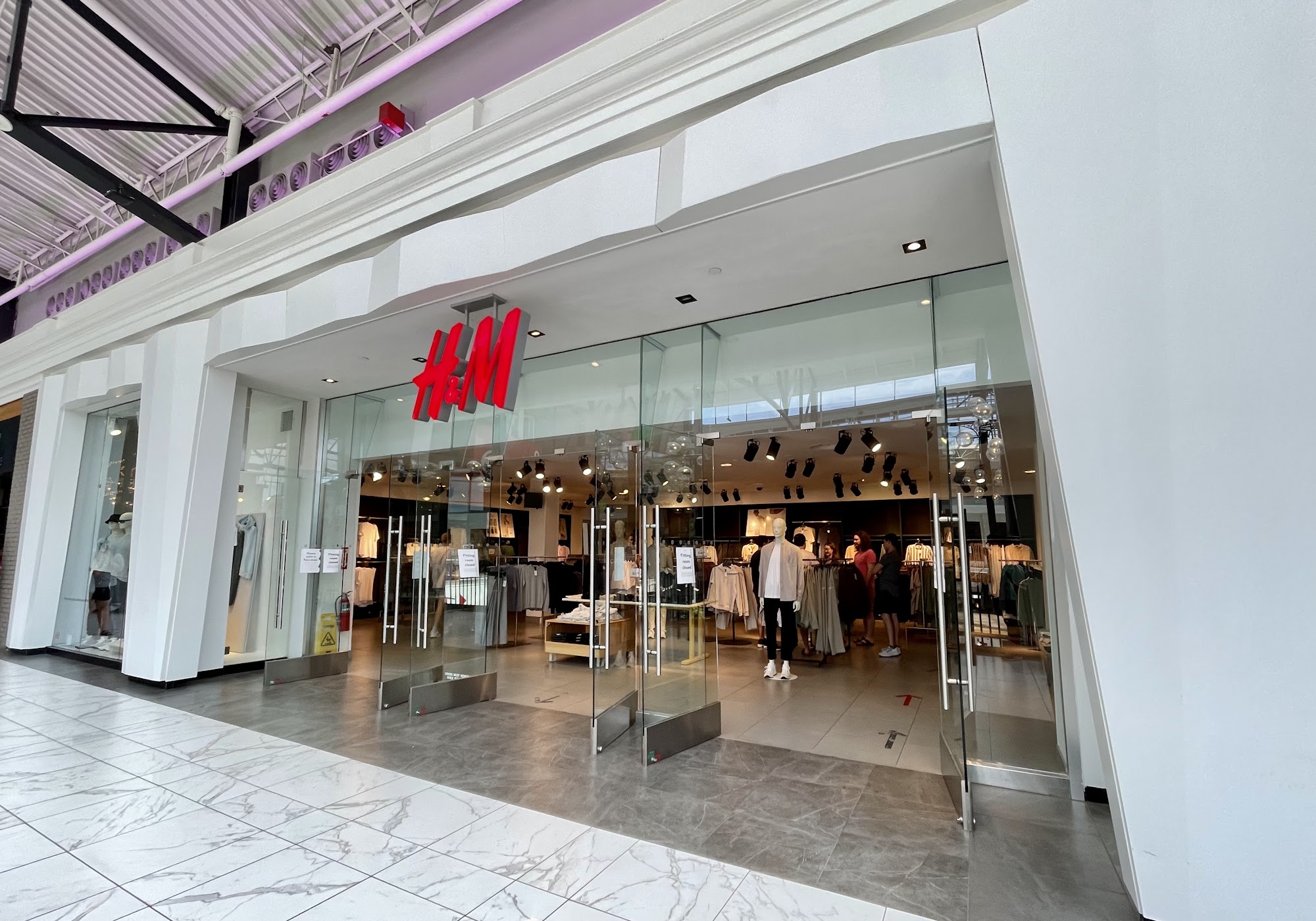 H&M - 140 Easton Town Center, Columbus OH - Hours, Directions, Reviews - Loc8NearMe
