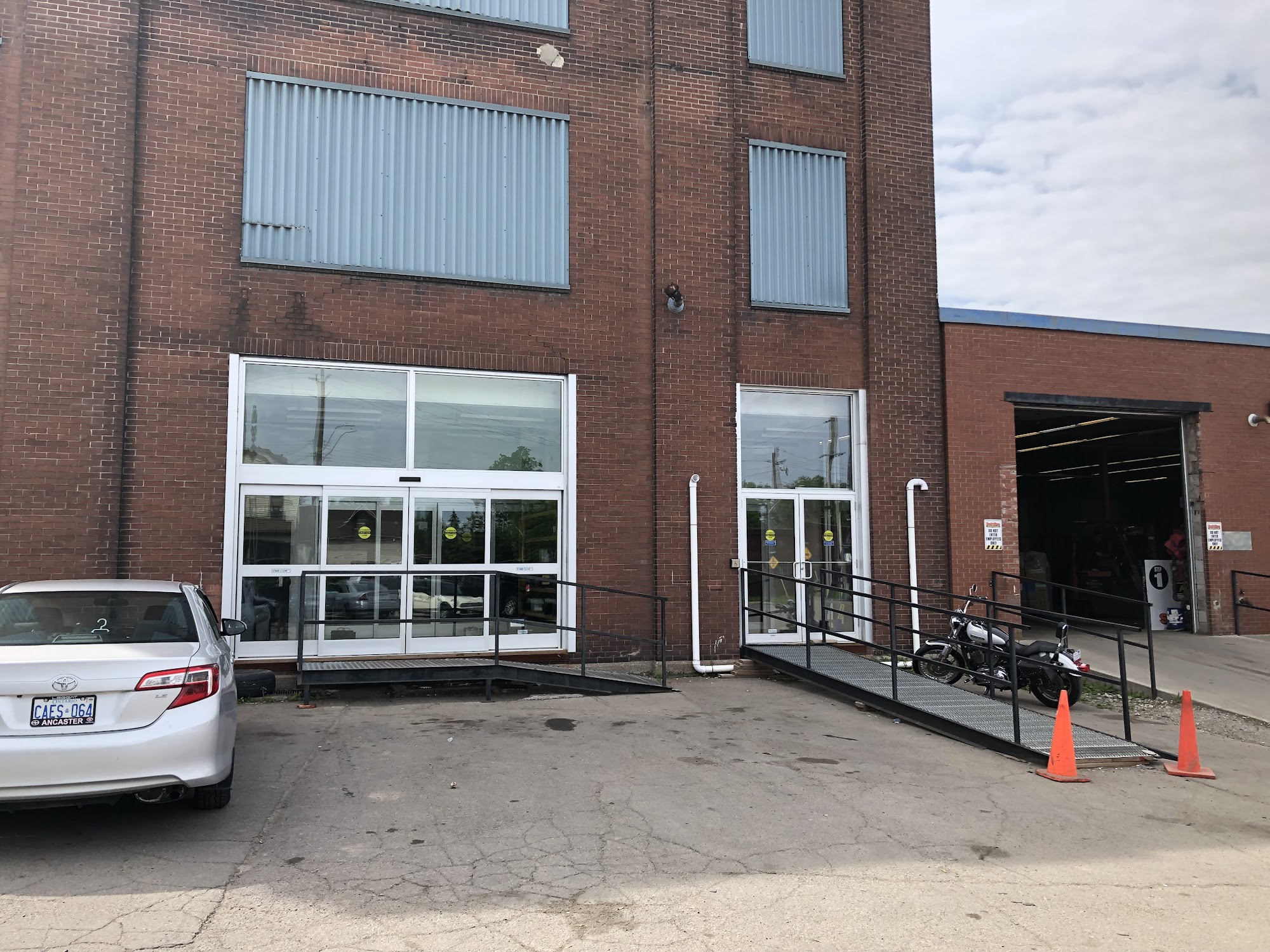 BODYLINE AUTO RECYCLERS - Hamilton ON - Hours, Directions, Reviews ...