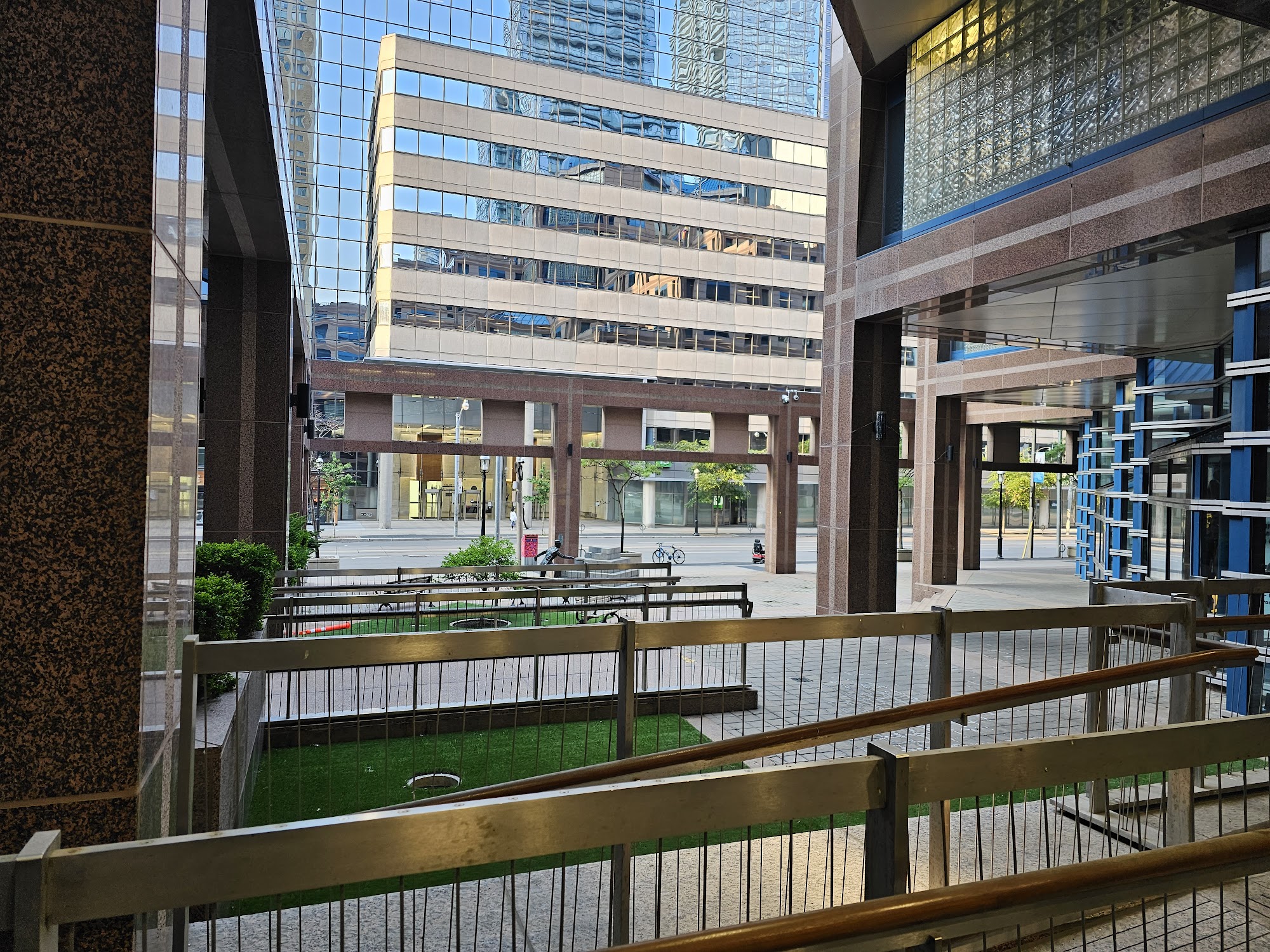 TORONTO POLICE HEADQUARTERS - Toronto ON - Hours, Directions, Reviews ...