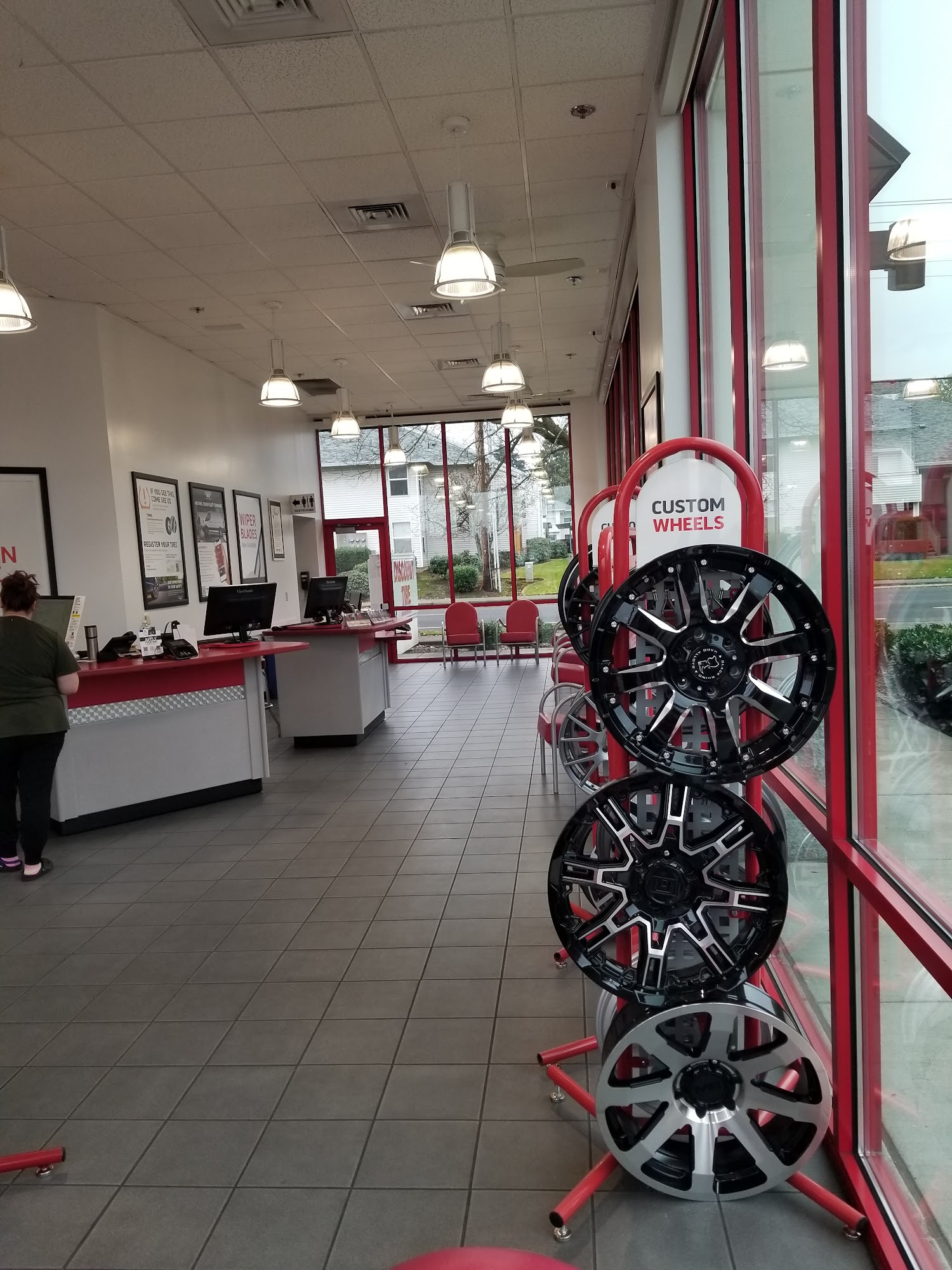 DISCOUNT TIRE - 1800 SE Minter Bridge Rd, Hillsboro OR - Hours ...