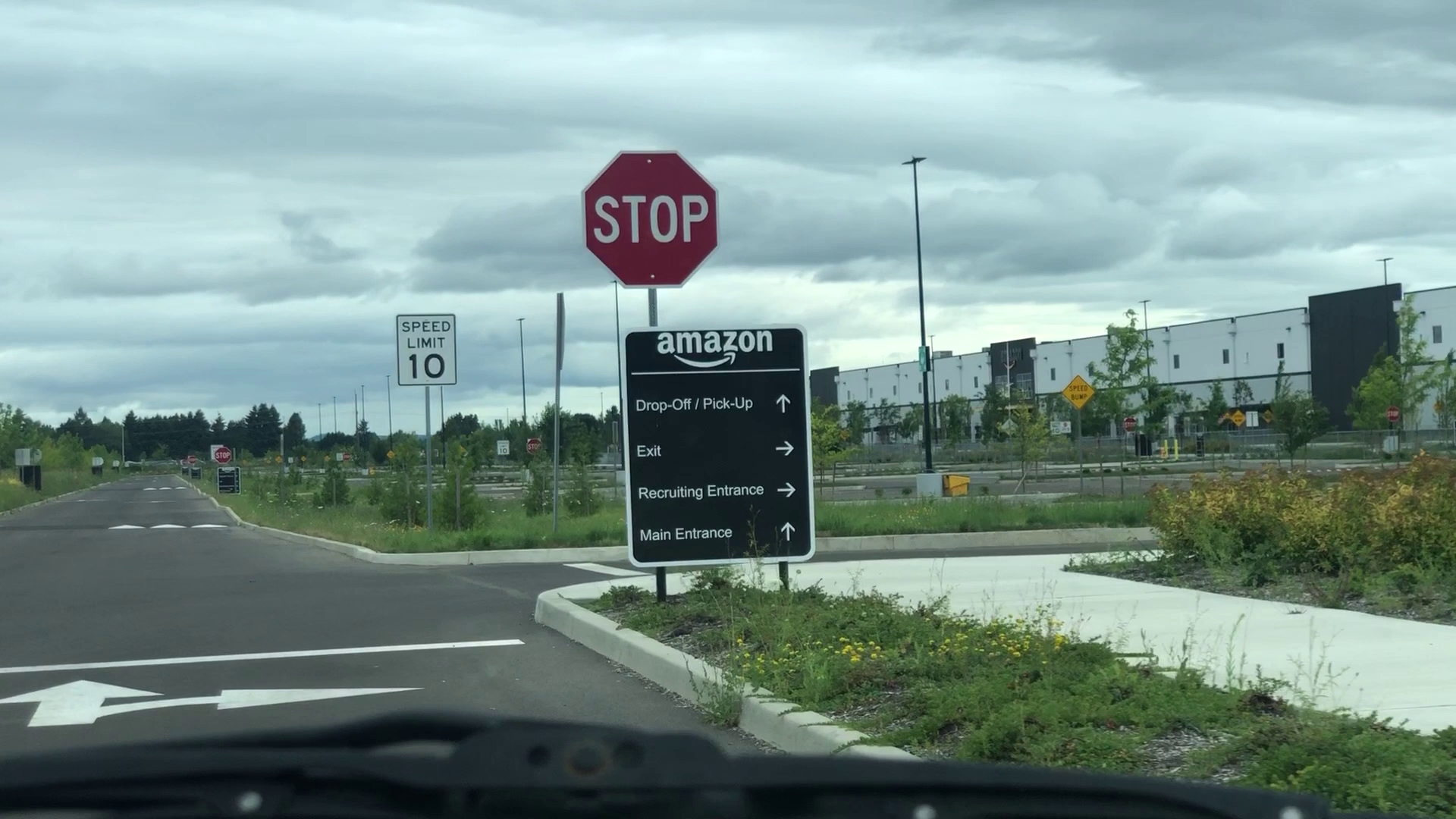 AMAZON FULFILLMENT CENTER - PDX7 - Salem OR - Hours, Directions ...