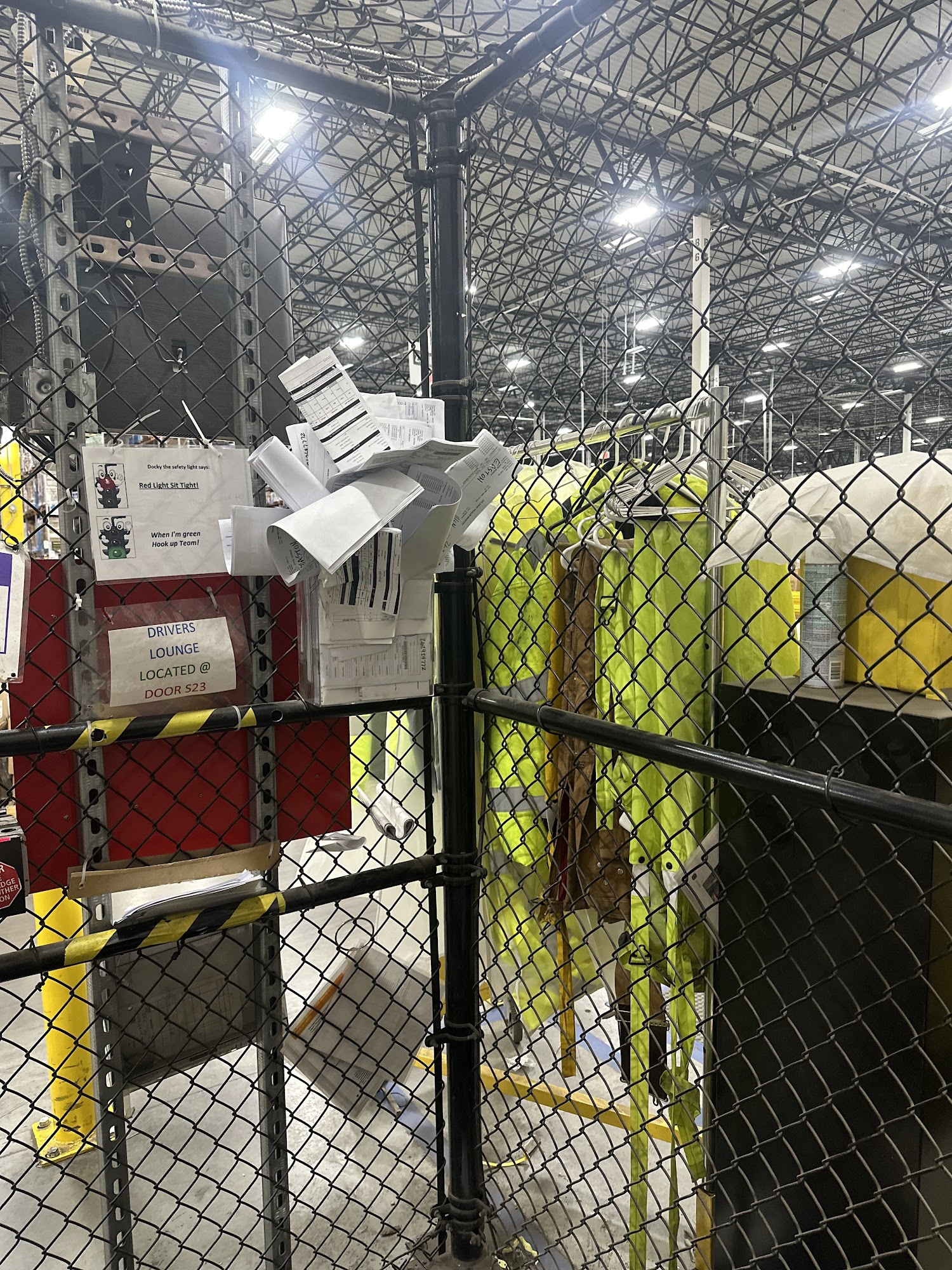 ABE4 AMAZON FULFILLMENT CENTER - Easton PA - Hours, Directions, Reviews ...