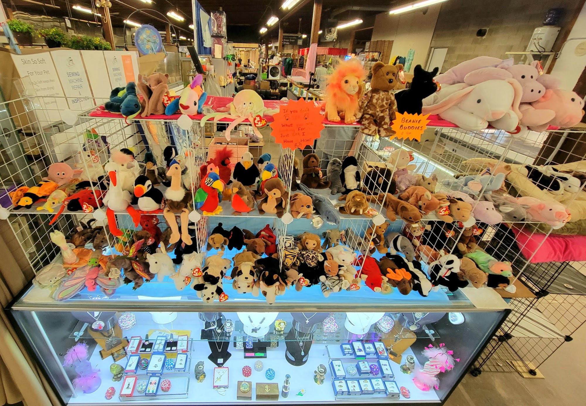 CROSSROADS MARKET & AUCTION - Gratz PA - Hours, Directions, Reviews ...