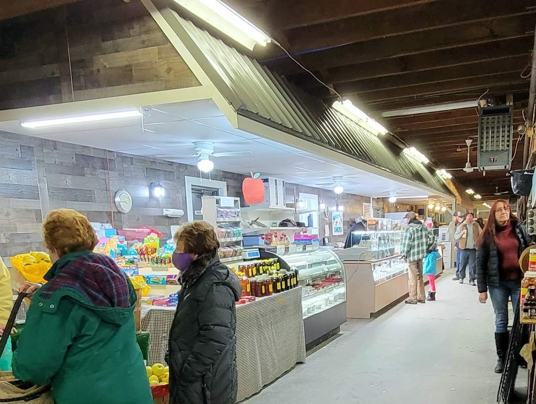 CROSSROADS MARKET & AUCTION - Gratz PA - Hours, Directions, Reviews ...