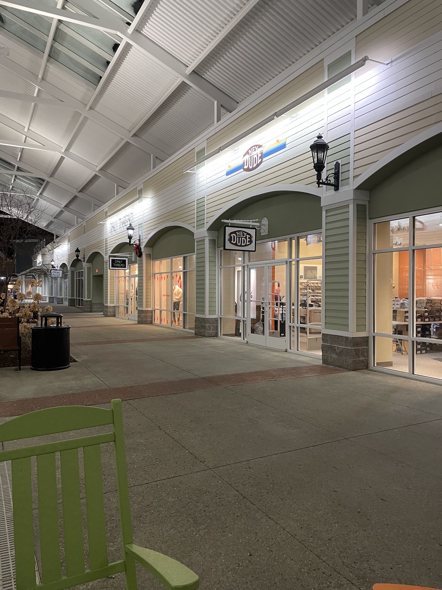 TANGER OUTLETS PITTSBURGH - Washington PA - Hours, Directions, Reviews ...