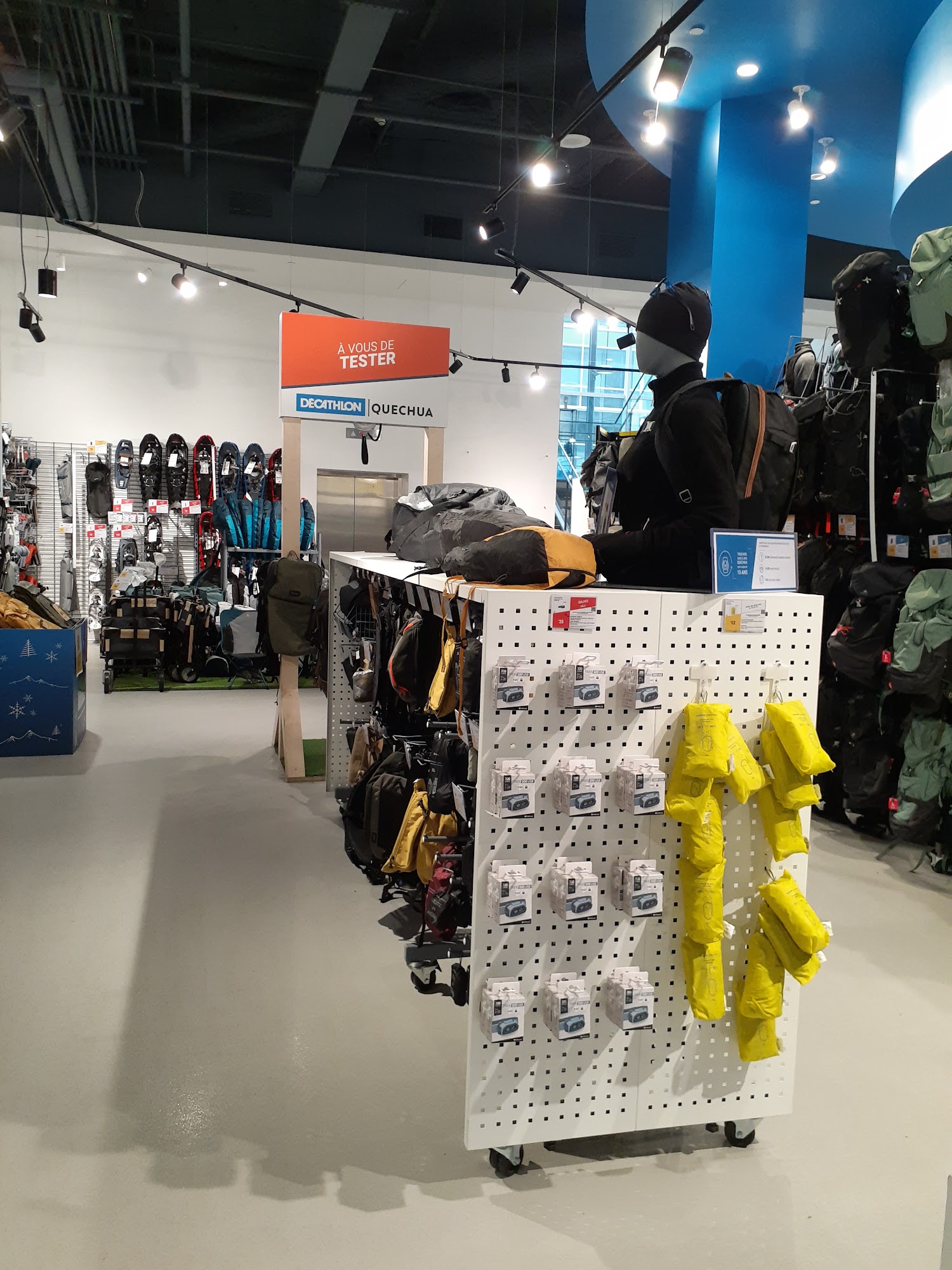DÉCATHLON CENTRE EATON - Montreal QC - Hours, Directions, Reviews ...