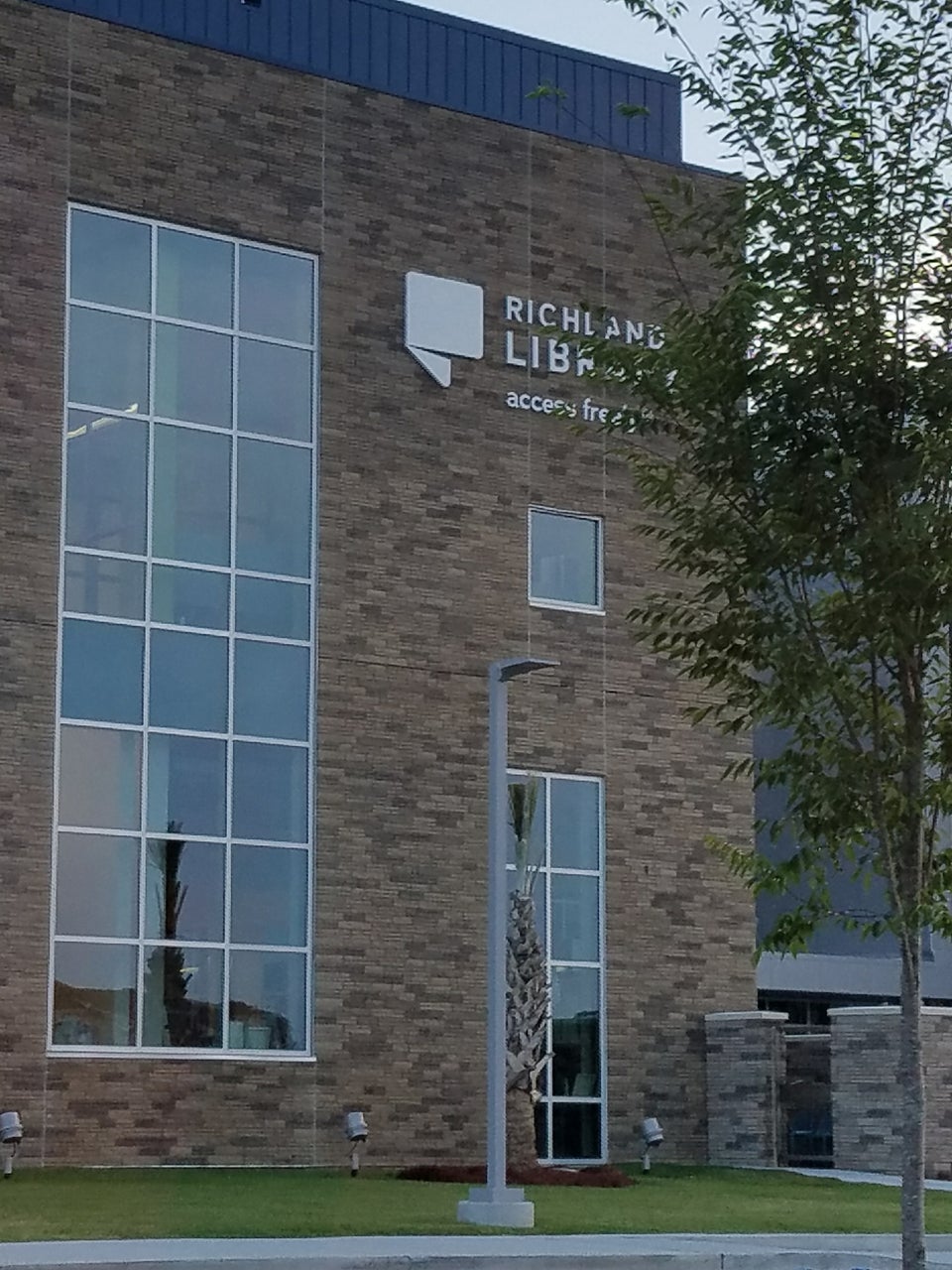 RICHLAND LIBRARY ST. ANDREWS - Columbia SC - Hours, Directions, Reviews ...