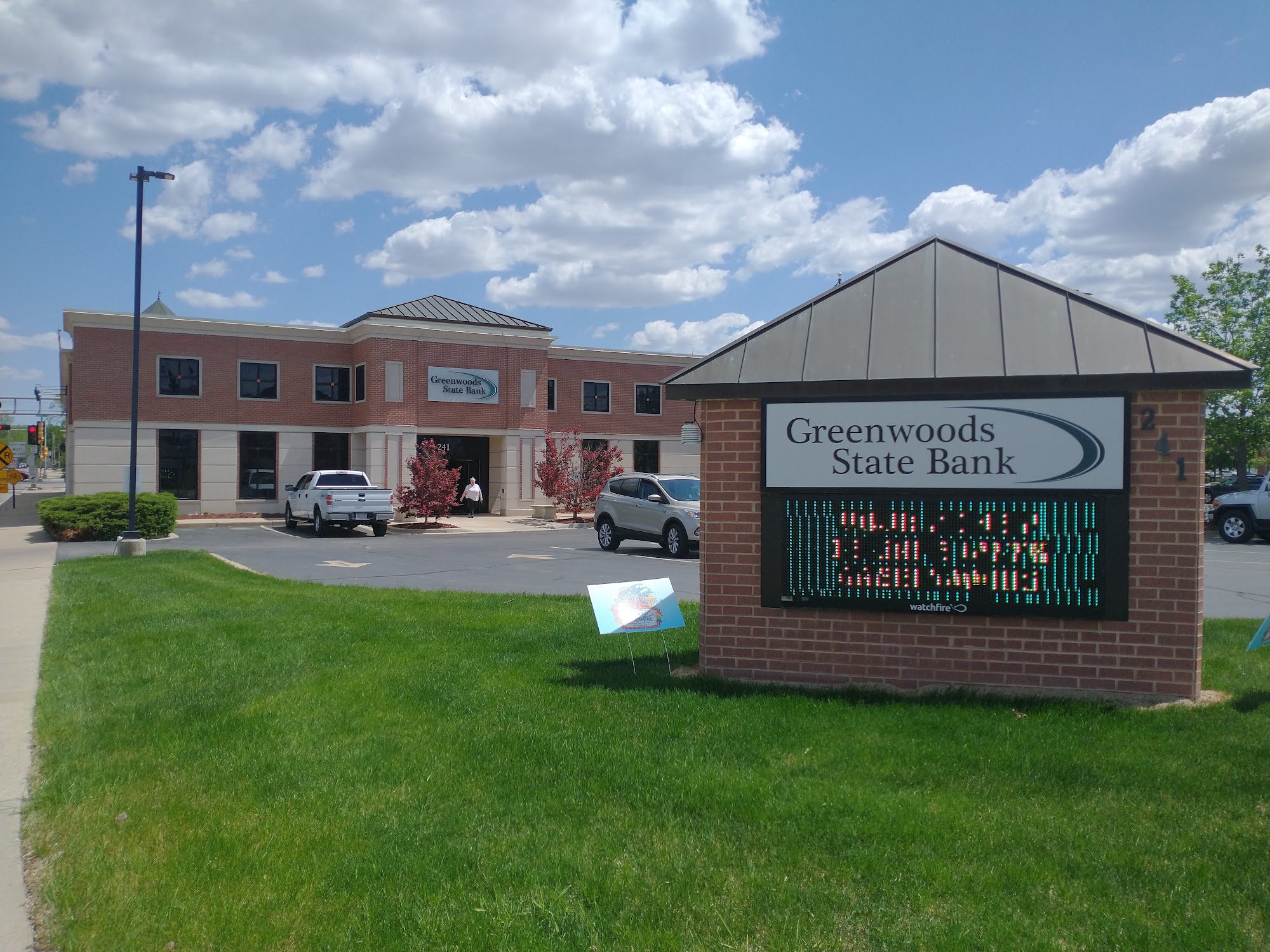 GREENWOODS STATE BANK - Burlington WI - Hours, Directions, Reviews ...