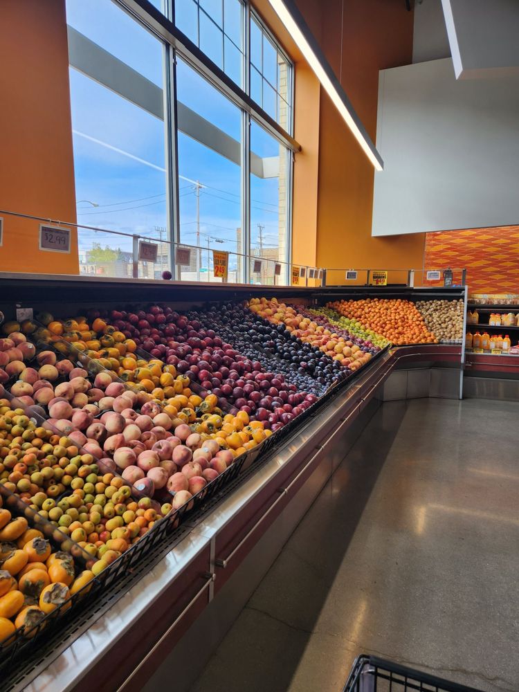 CERMAK FRESH MARKET - Milwaukee WI - Hours, Directions, Reviews ...